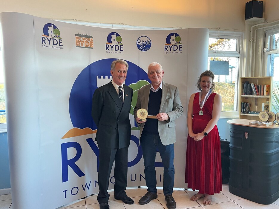 Ryde Town Council’s Jubilee Awards Evening and Beacon lighting – Ryde ...